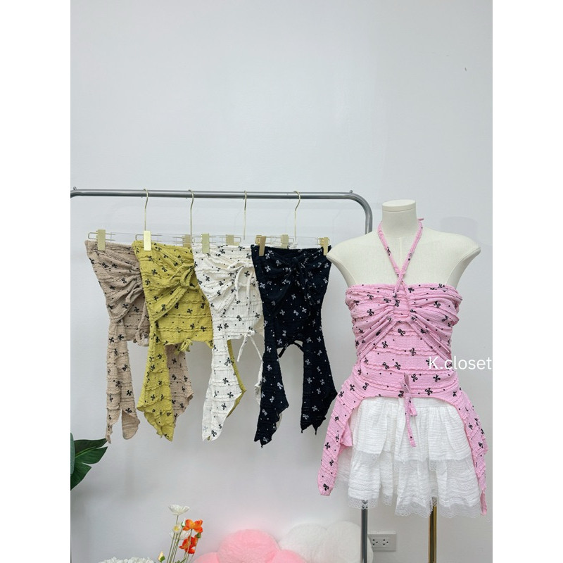 This Printed Stretch Tube Top Is Small And Suitable For Girls With A ...