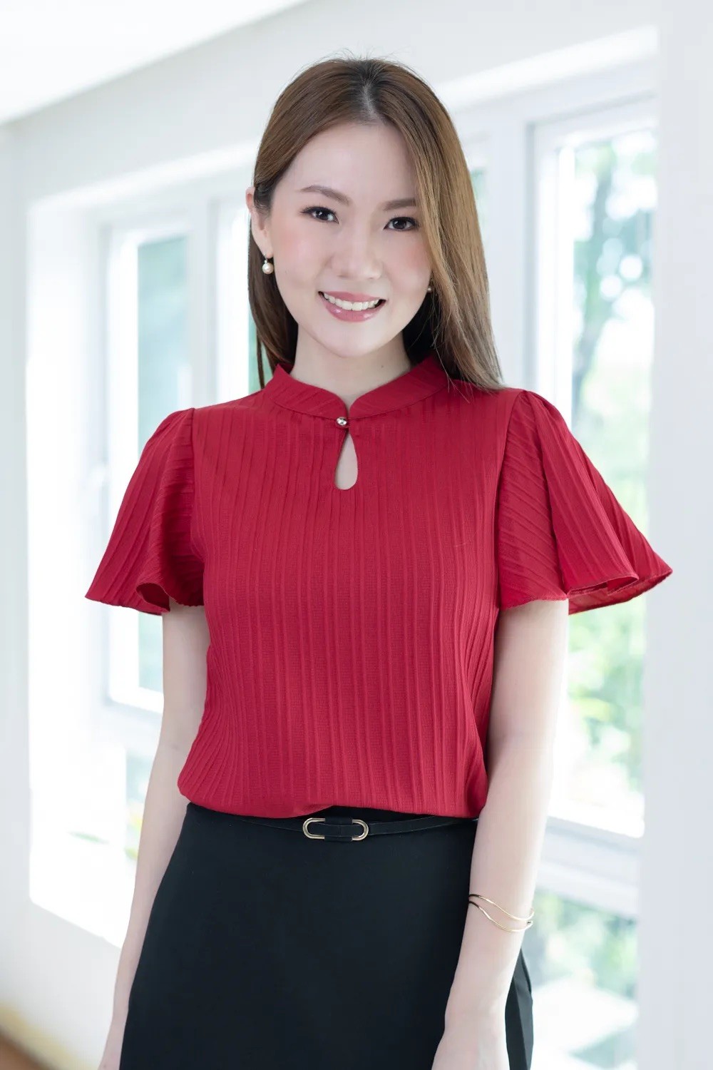 [Songkran Regular Delivery] Narinari: Mt9541 Front Keyhole Butterfly Sleeve Blouse | Shopee Malaysia
