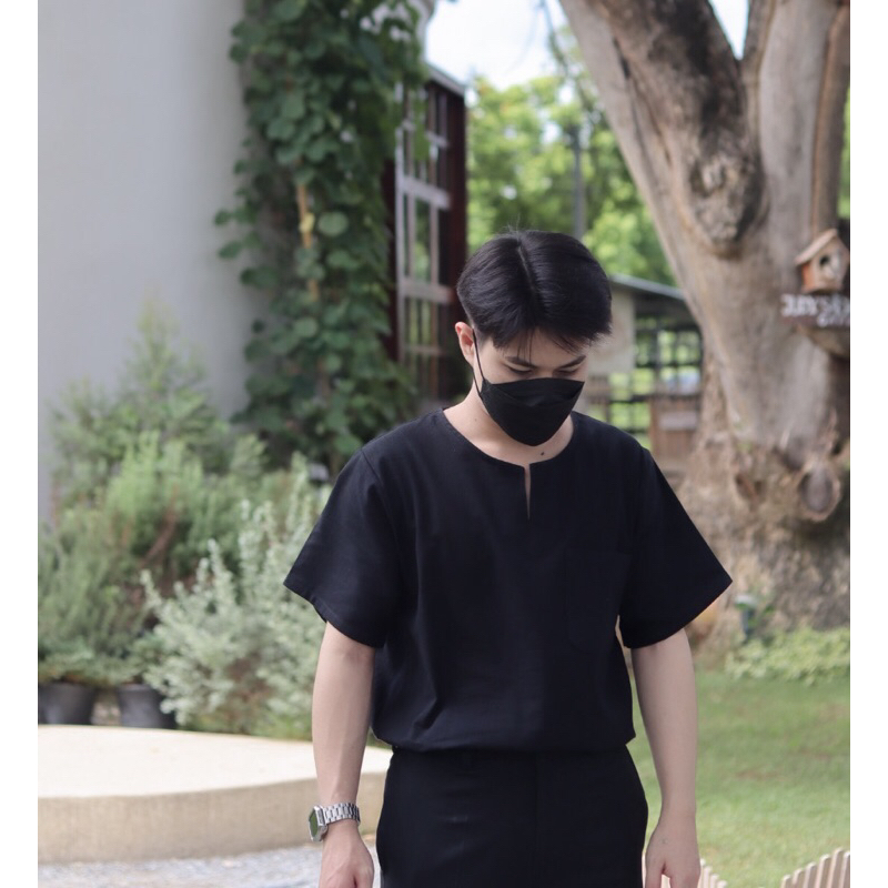 Natee Short-Sleeved Round Neck Punching Shirt With Pocket Minimalist ...