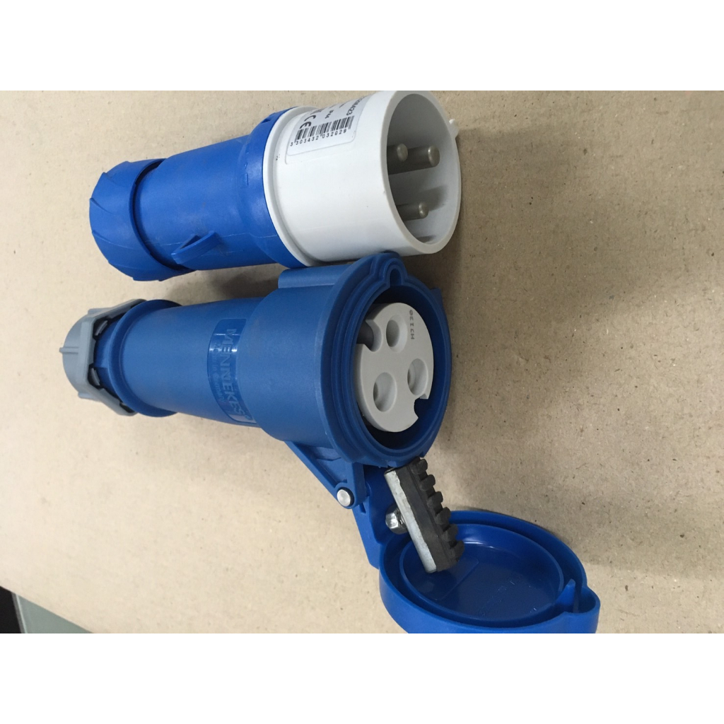 Schneider Model PKE32M423 Power Plug Center And Mennekes 522 Medium ...