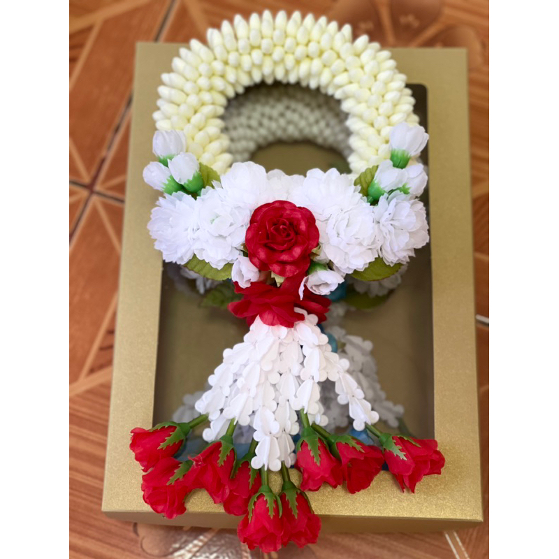 Jasmine Garland To Pay Homage The Mother One Songkran Prop Bride Hold A ...