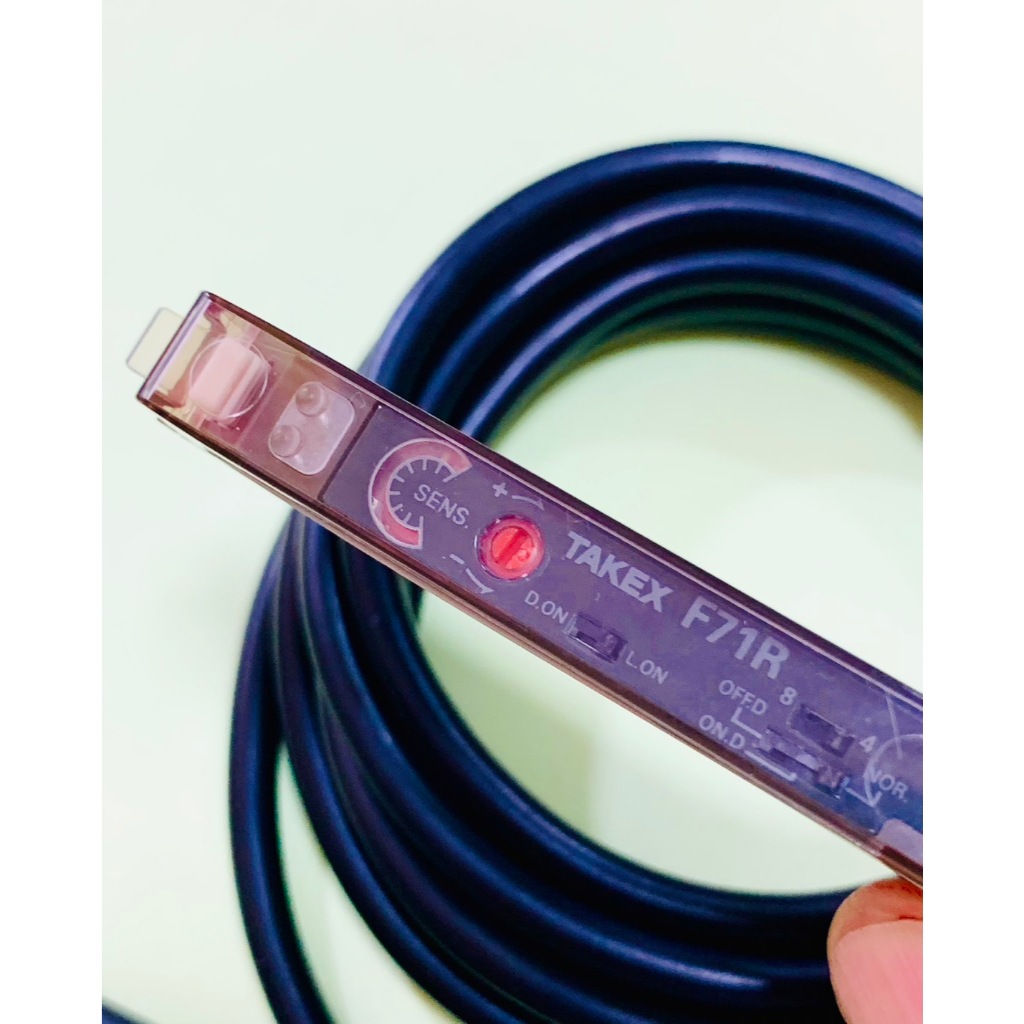 TAKEX F71R Fiber Sensor Amplifier Unit Input Volt 12-24VDC (TAKENKA ...