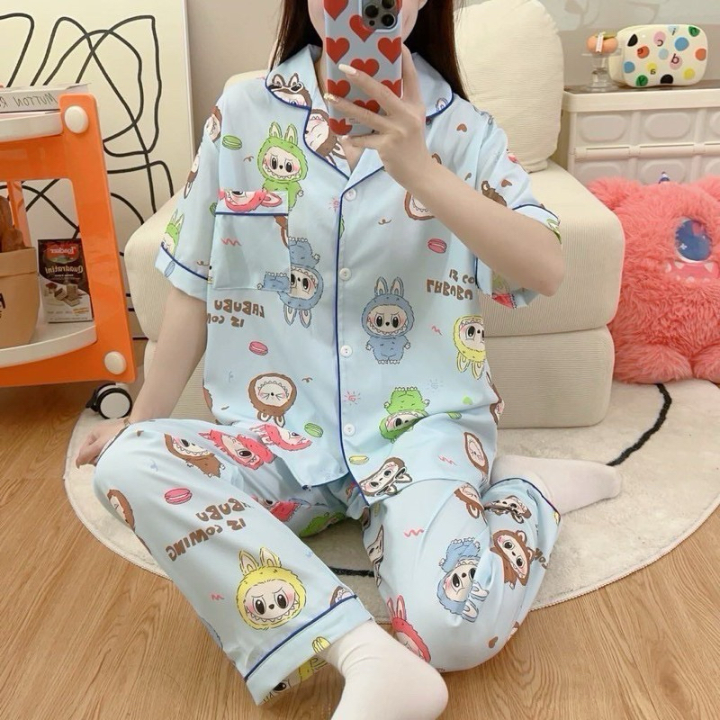 Pajamas Labubu is coming Video Shooting While Opening The Parcel Box To ...