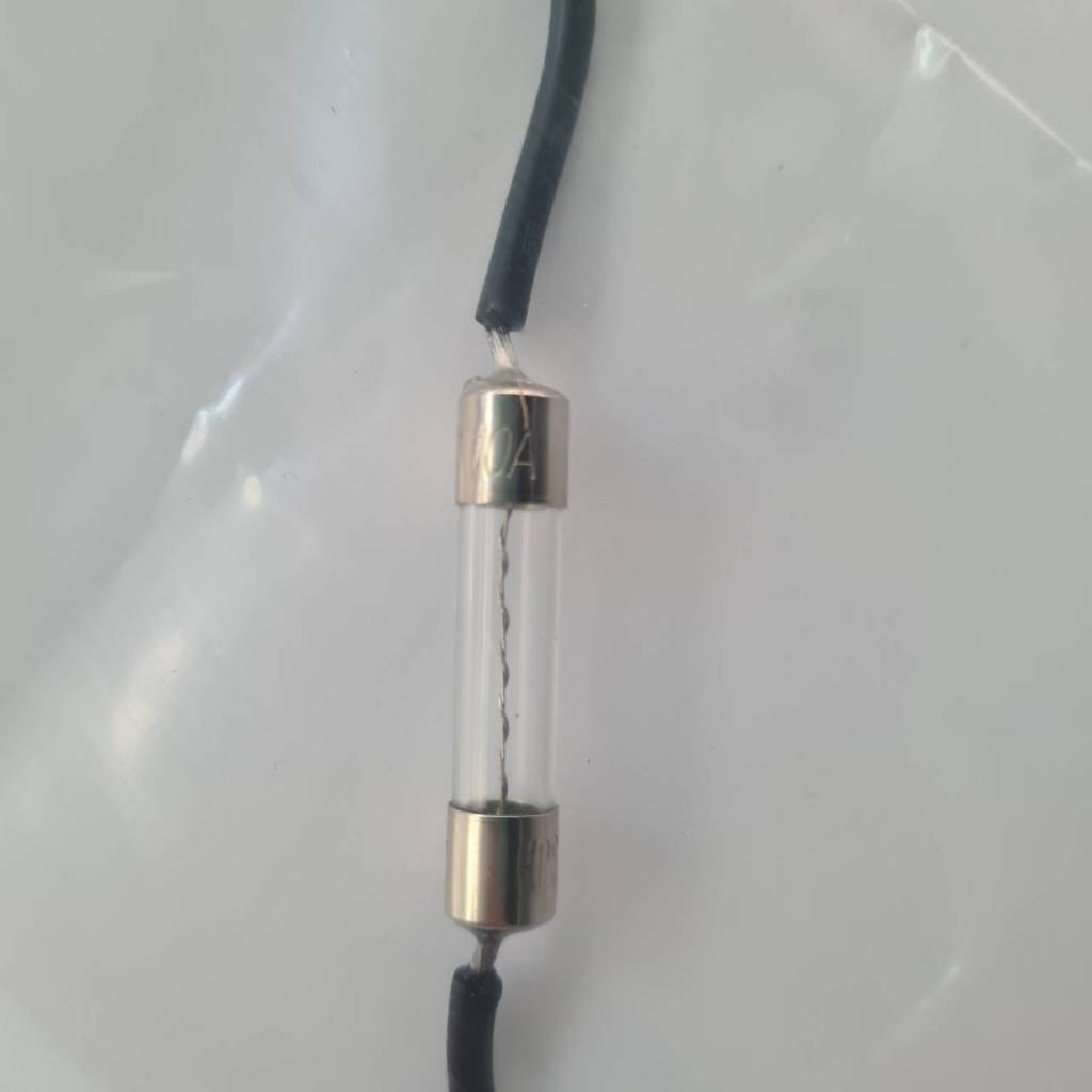HITACHI Vacuum Cleaner Fuse (10A)/Spare Parts CV-BM16 * 905 Used With ...