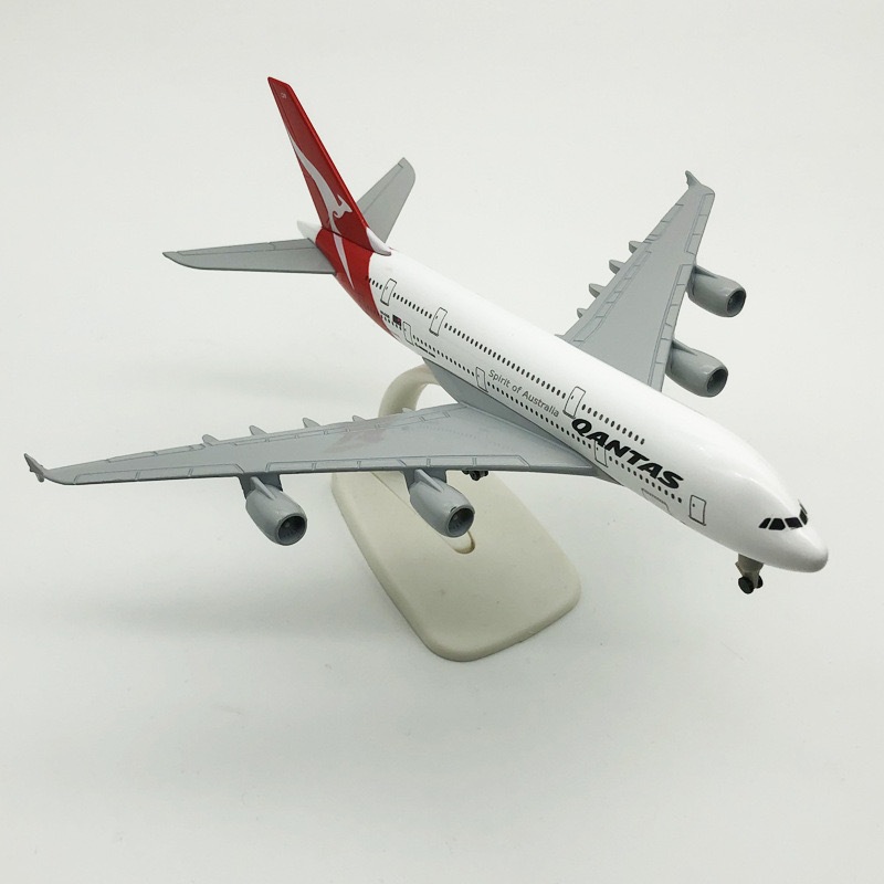 20cm Qantus A380 Aircraft Model Made With Steel With Wheels And Display ...