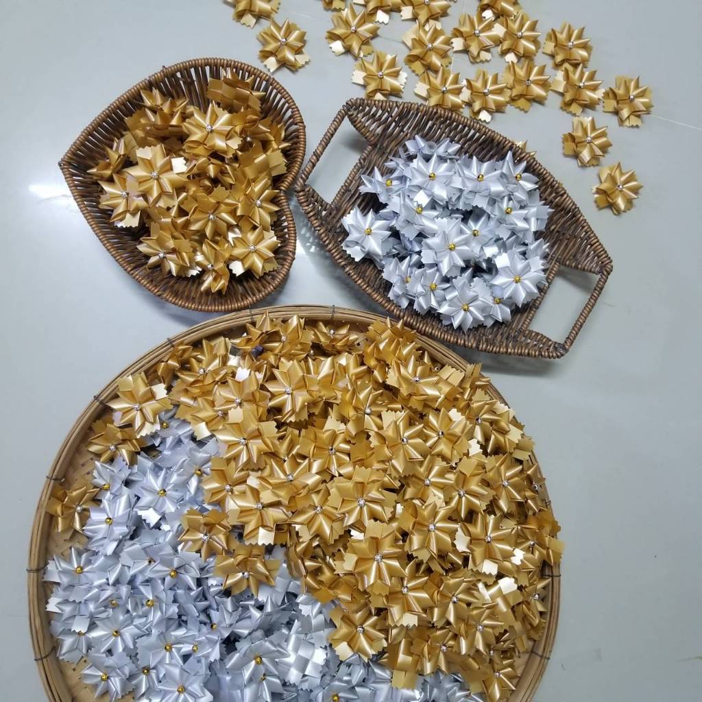 Scatters For Ordination Pikul Flower Golden Silver (1 Bag Has 100 ...