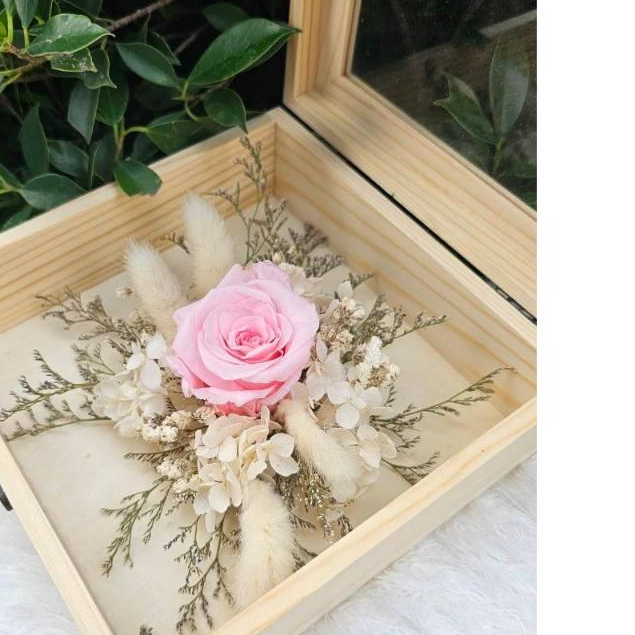 Real Roses Immortal Rose Preserved Pink Flowers In A Mirror Box Can Be ...