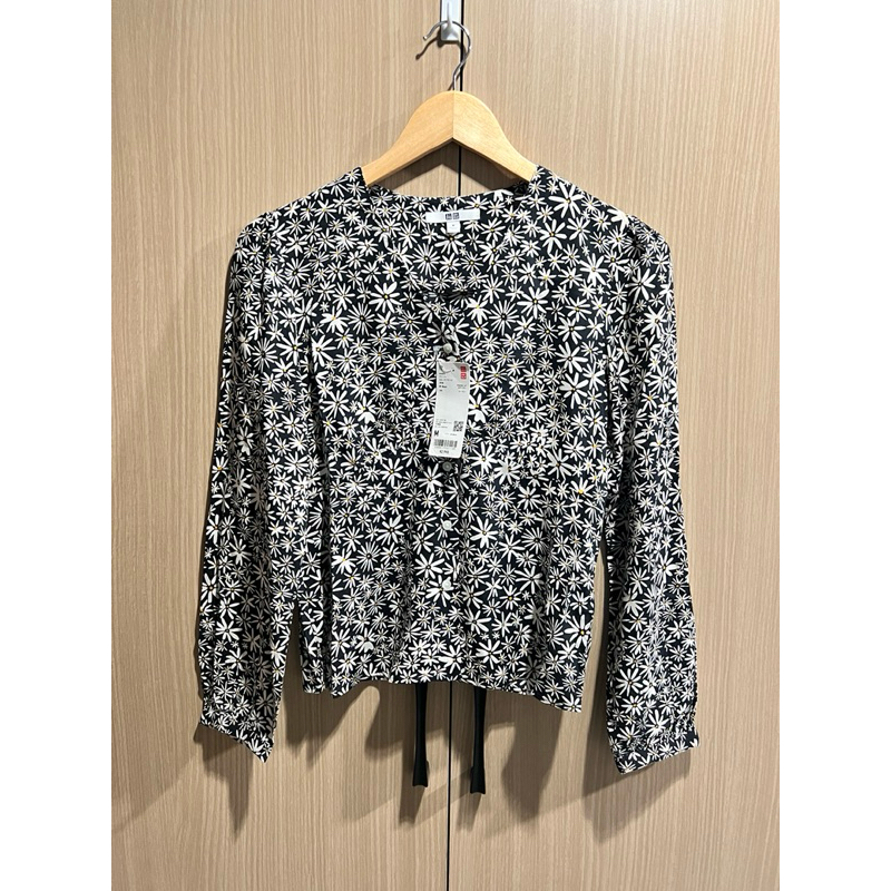 Uniqlo Top Hand Blouse With Tag | Shopee Malaysia
