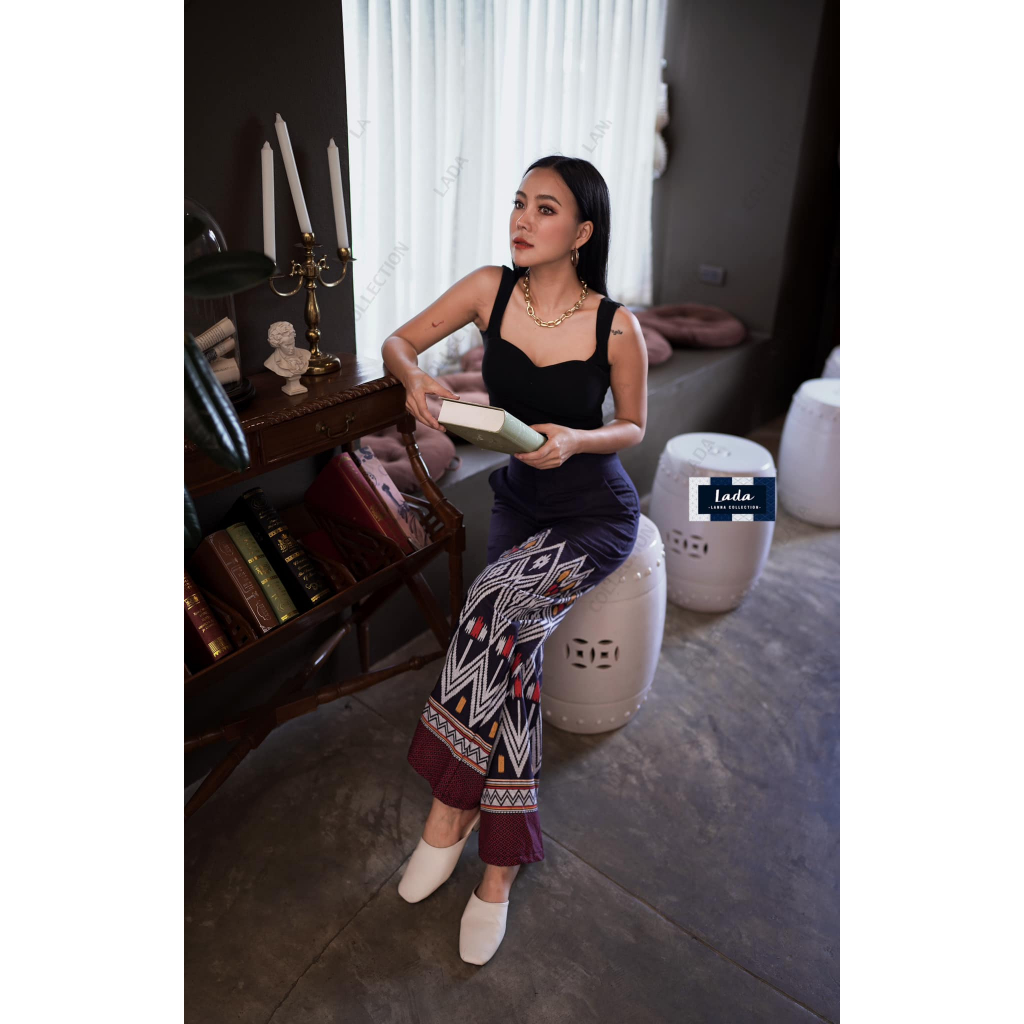 Red-Footed Glass Diamond Pants-2 Colors | Shopee Malaysia