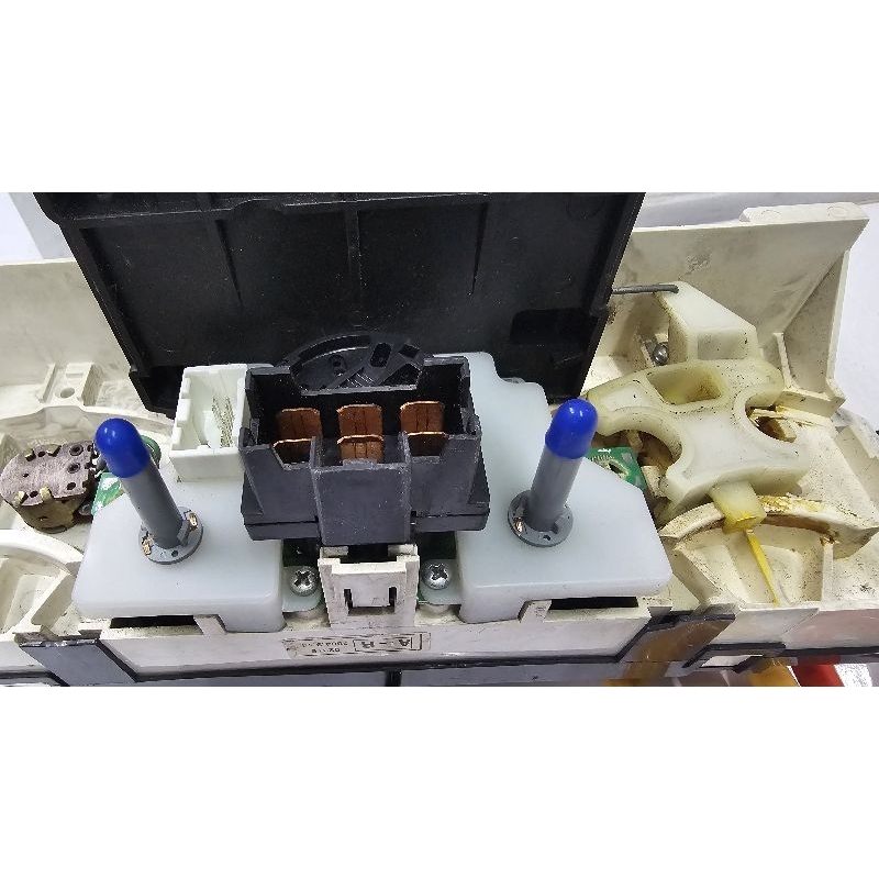 Isuzu d-max Light Bulb For Air Conditioner Slide Set On-Off Illuminate ...
