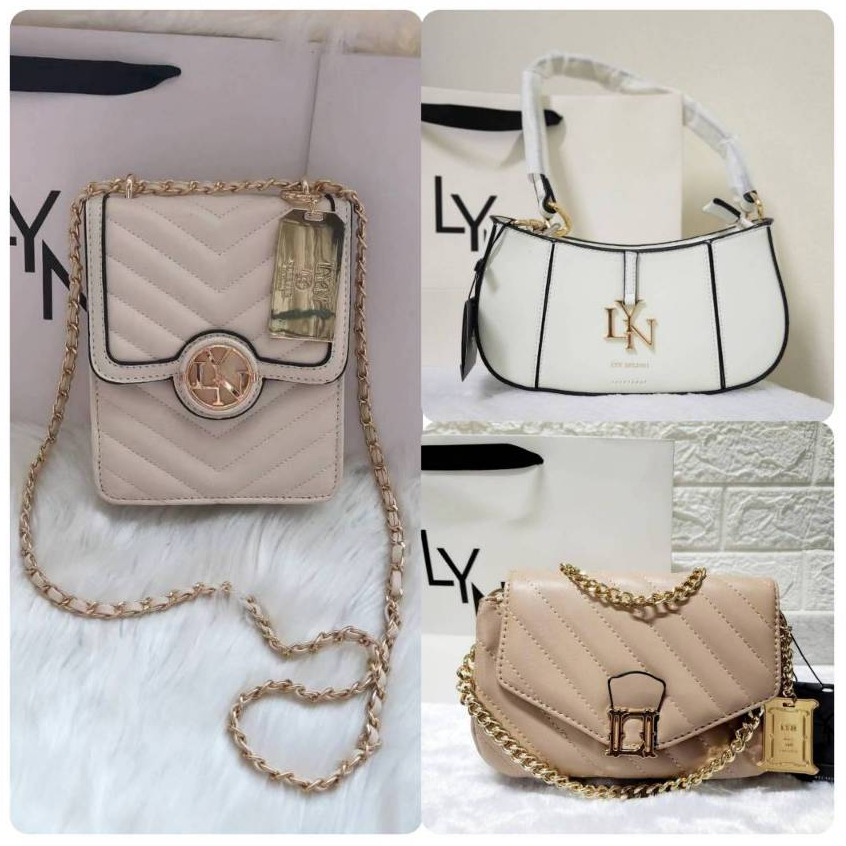 LYN Shoulder Bag Box Shape Chain Strap There Is A Metal Brand Logo ...