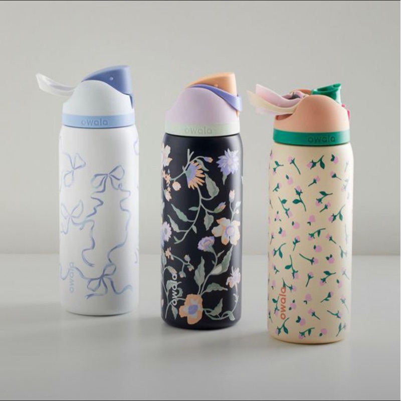 Yes uo exclusive Water Bottle Owala Free Sip 32oz (Midnight Garden tea ...