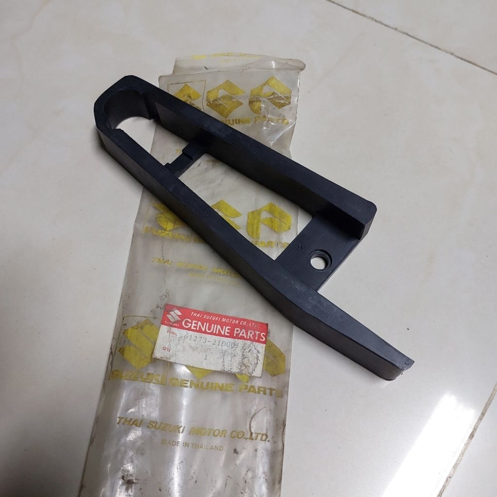 Suzuki AKIRA-RU110-RU120 Chain Rubber New Old Keep Beautiful Condition ...