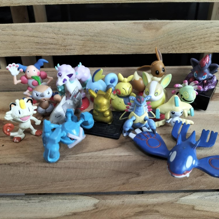 Pokemon figure Collection Choco Egg Model Original Copyright Second ...