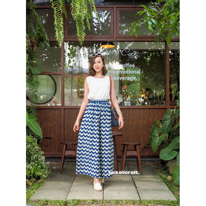 Wave Pattern Waist Flared Pants (2 Layers Of Salu Fabric) | Shopee Malaysia