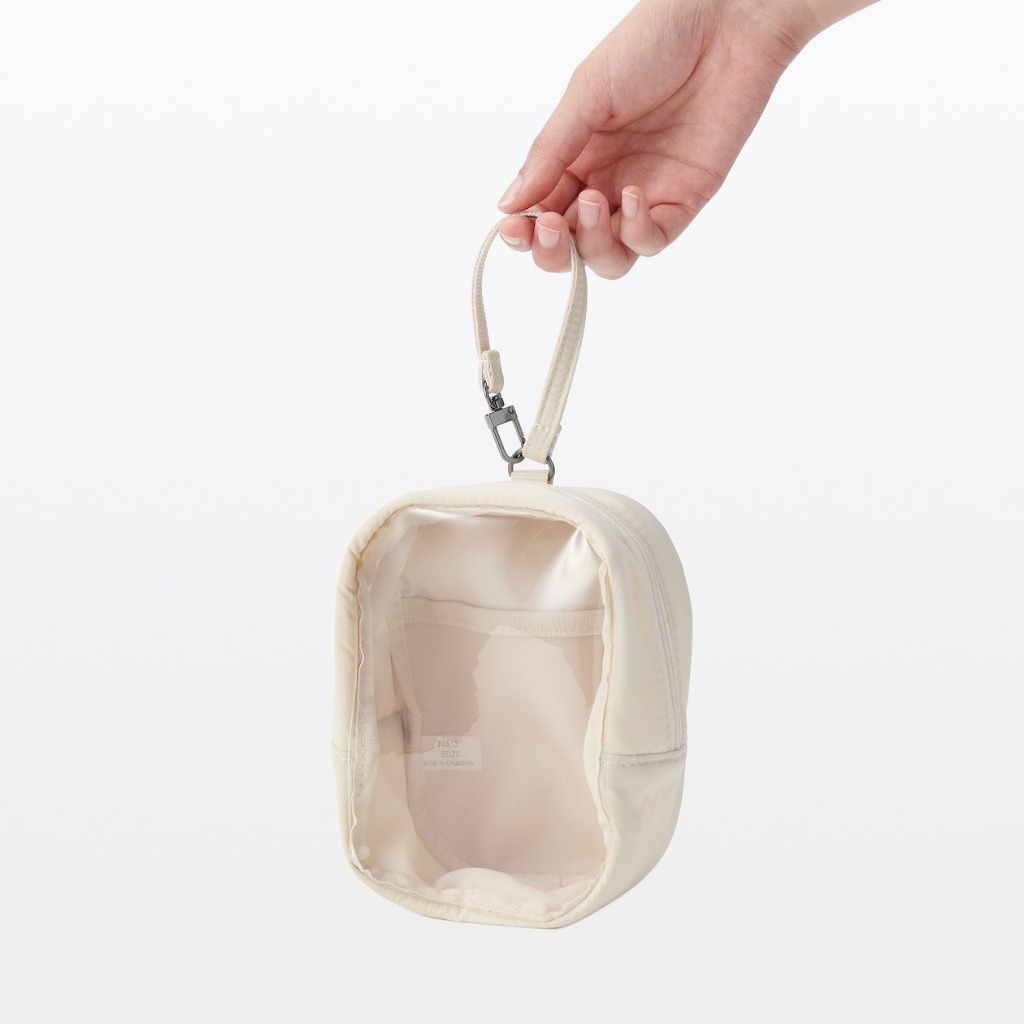 MUJI Clear Storage Hanging Bag (Ivory) – Minimalist Item For Heavy ...