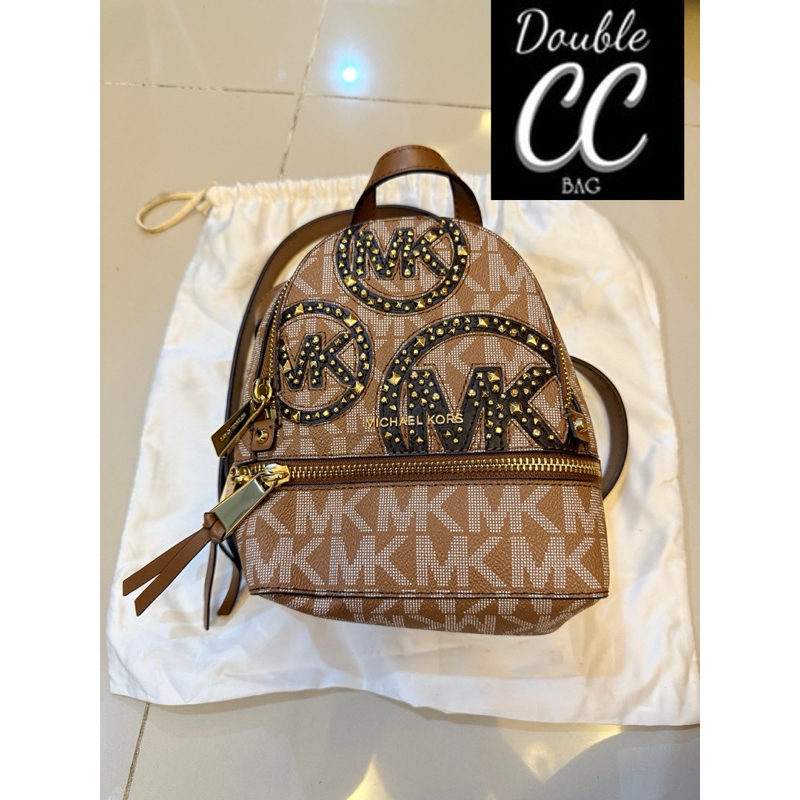 (% Authentic!!) Female Merchant Bag Never Use May Have Some Dust Due To ...