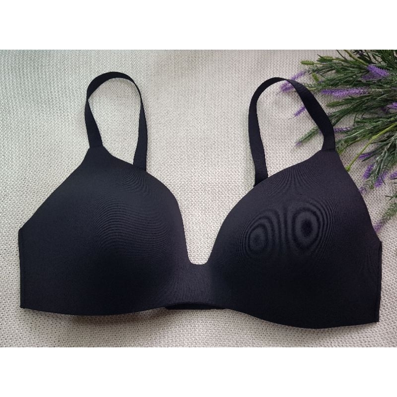 Uniqlo 2nd Hand Bra Size 38/40CD No Frame Sponge Clean And Read More ...
