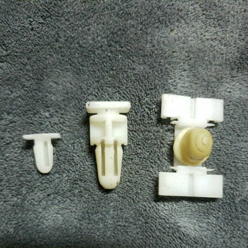 Genuine Plastic clip Original Fastener Fixing The Door Trim Outer ...