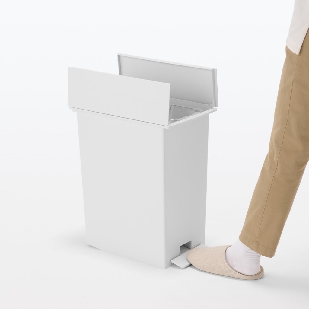 New MUJI Double-Open-Cap Pedal Dustbin Made From Recycle Polypropylene ...