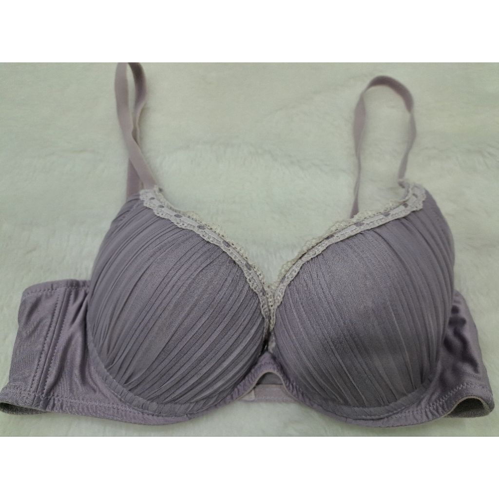 A/26 sabina Second Hand Bra Size B32/70 With Thick Bubble Frame ...