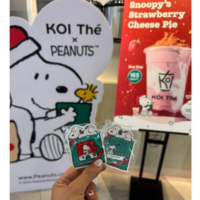 Brooch pin snoopy (peanuts X koi) | Shopee Malaysia