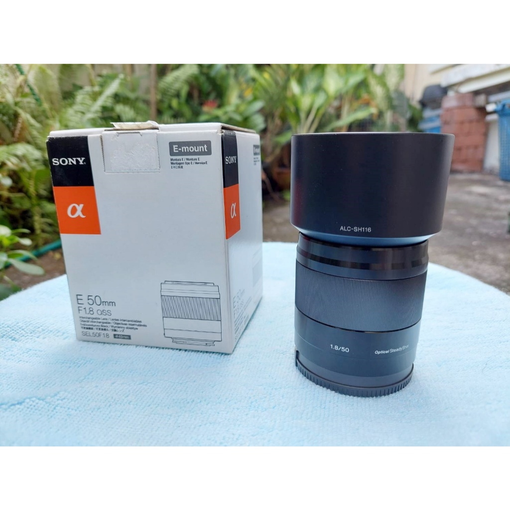sony sel Lens 50mm. F1.8 OSS Like New Condition Very Little Used ...