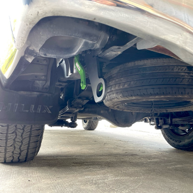 Revo Drag Ear Rear Towing Tow hook Toyota | Shopee Malaysia