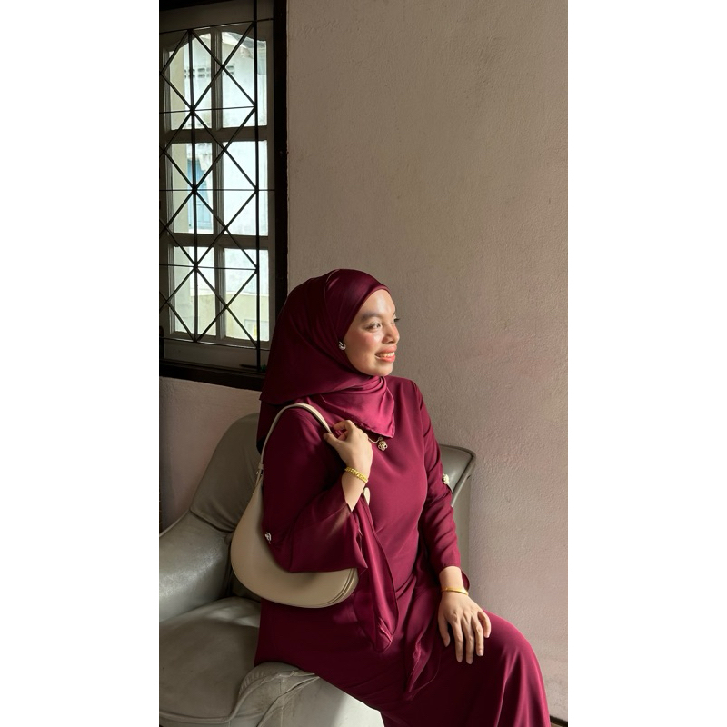 Bawa Satin Triangle (Scroll To See More Colors) | Shopee Malaysia