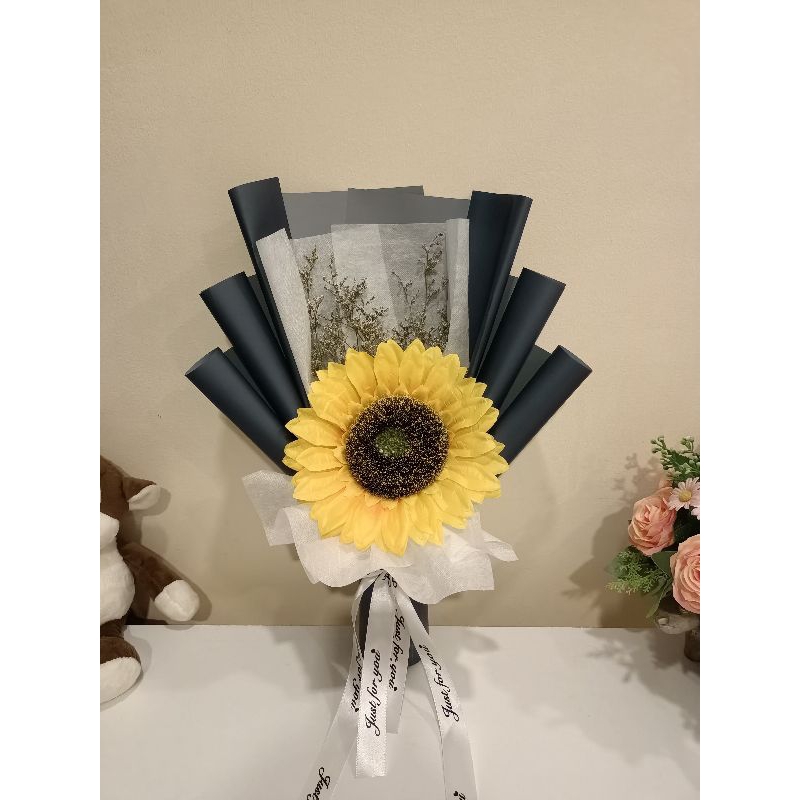 Sam Sunflower Bouquet With Dried Caspia Flower Graduation Birthday ...