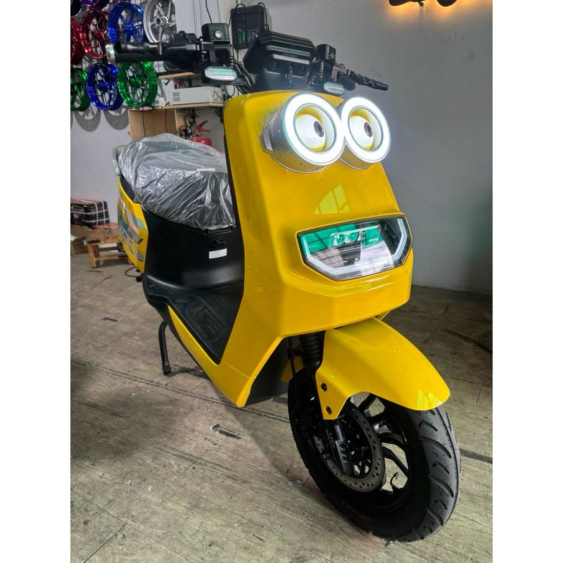 Minion Light 12v Electric Car Headlight | Shopee Malaysia