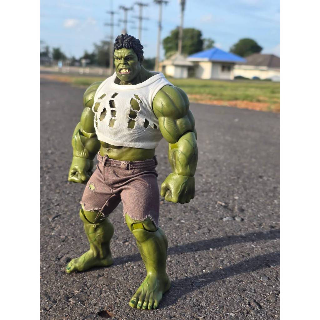 Marvel Avengers Incredible Hulk Model The 26 cm. Second Hand Can Move ...