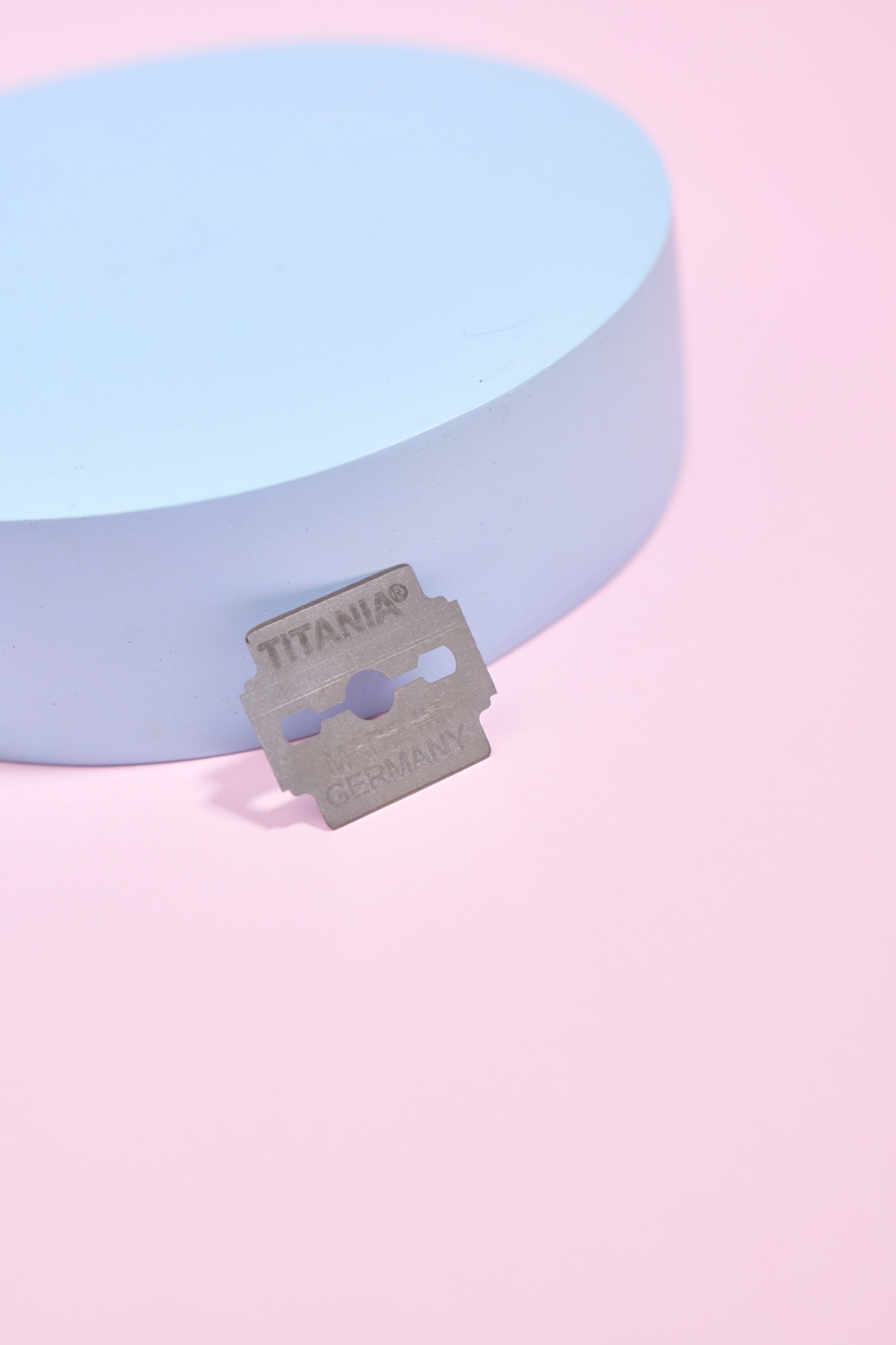 TITANIA Razor Blade Foot Scraper Imported From Germany (1 Box Contains ...