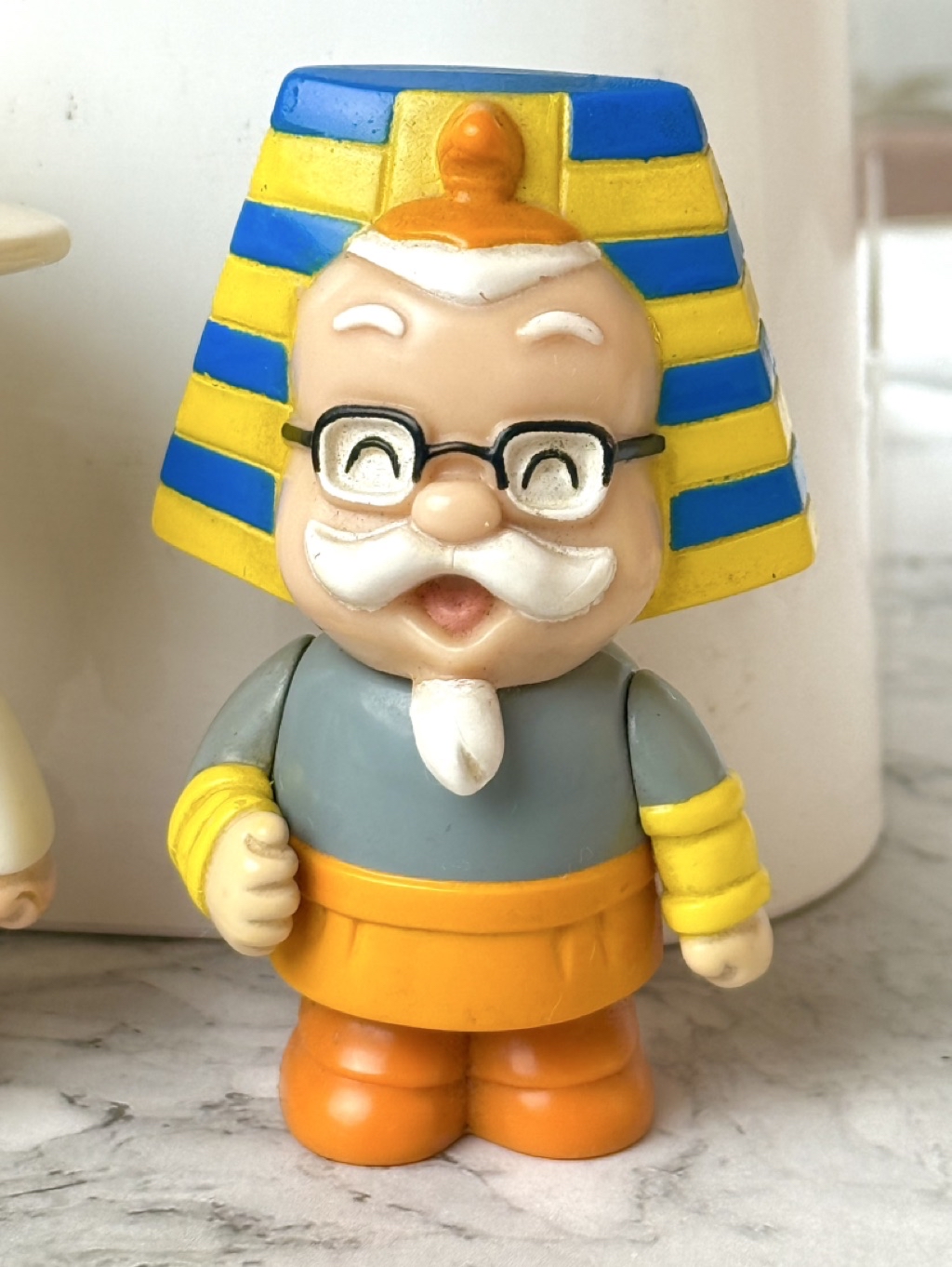 KFC Collectible Toy International Colonel Sanders Set Of 13 (Unwrapped ...