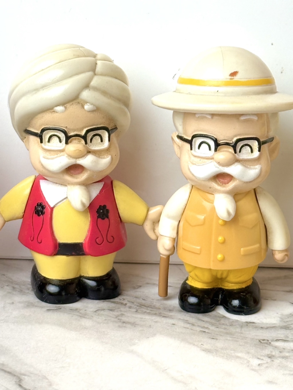 KFC Collectible Toy International Colonel Sanders Set Of 13 (Unwrapped ...