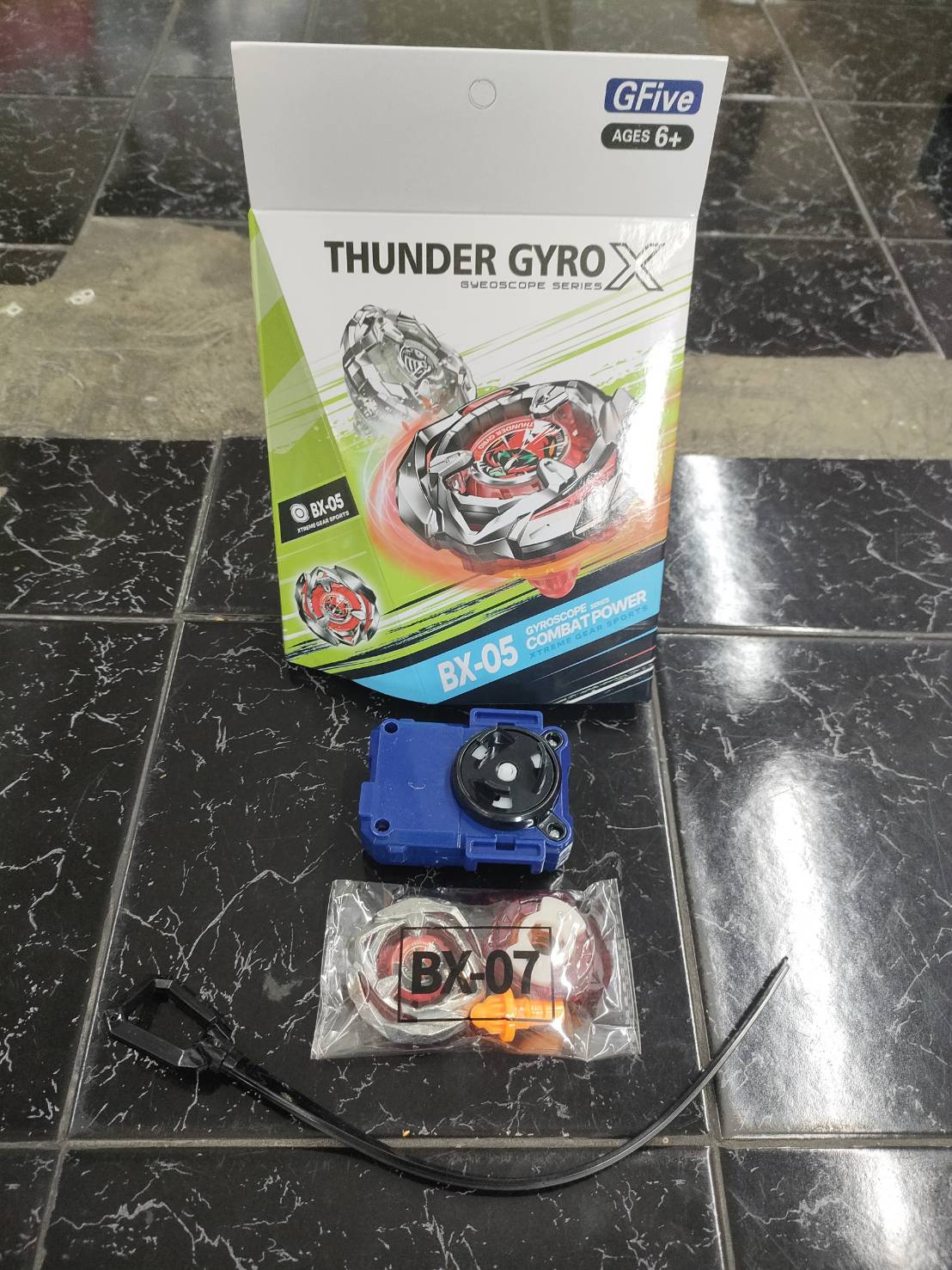Beyblade X Thunder Gyro X Gyeoscope Serie X With Play Equipment *** | Shopee Malaysia