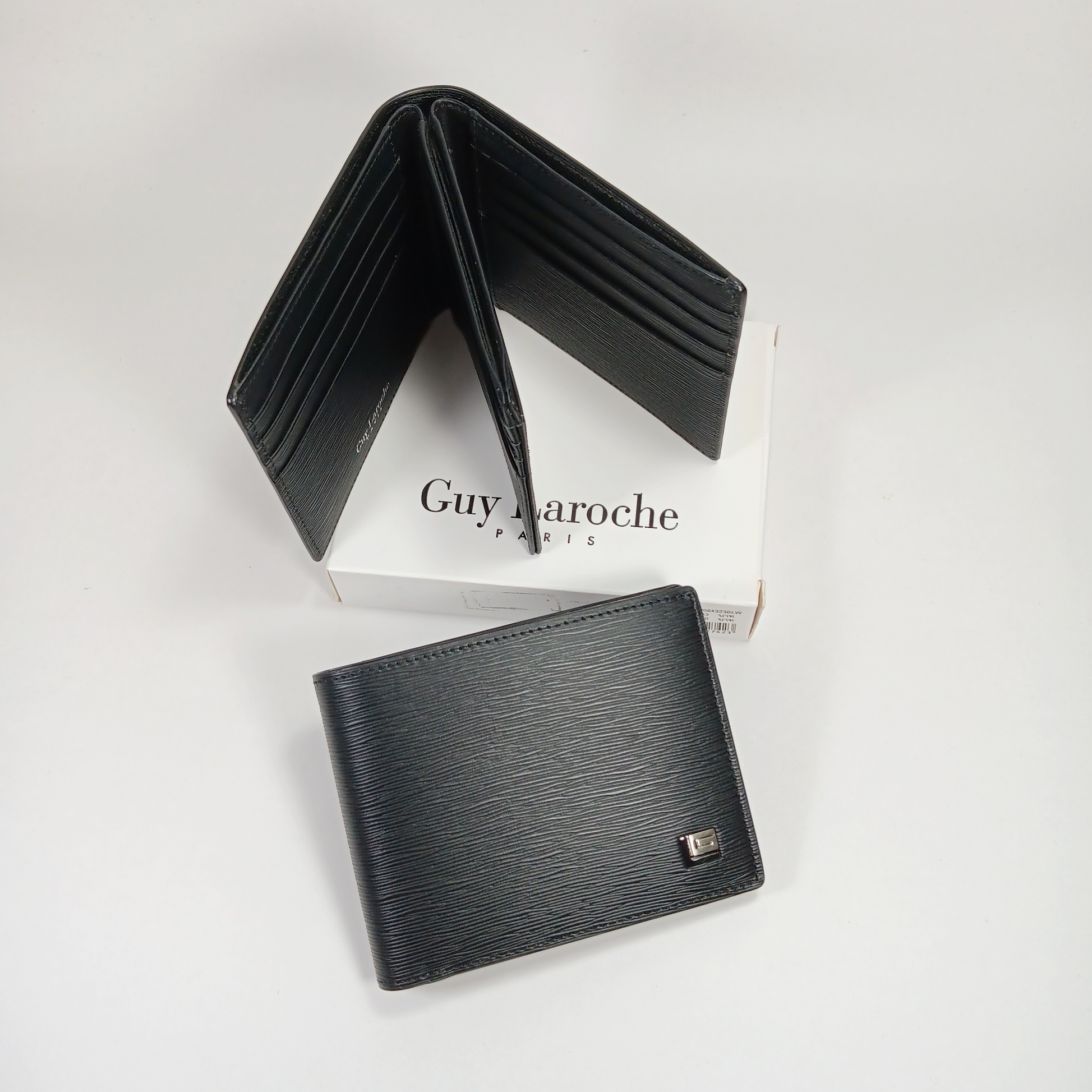 Guy Laroche Men's Short Wallet Black Three Compartments Bank Leather ...