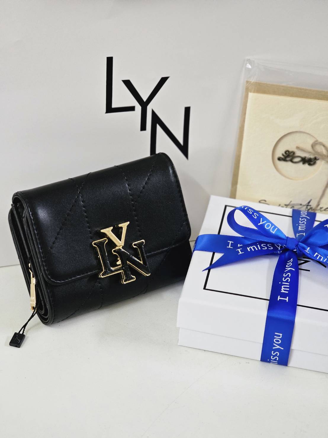 Valentine's Day Birthday Gift LYN Short Wallet Medium Folding Type For ...