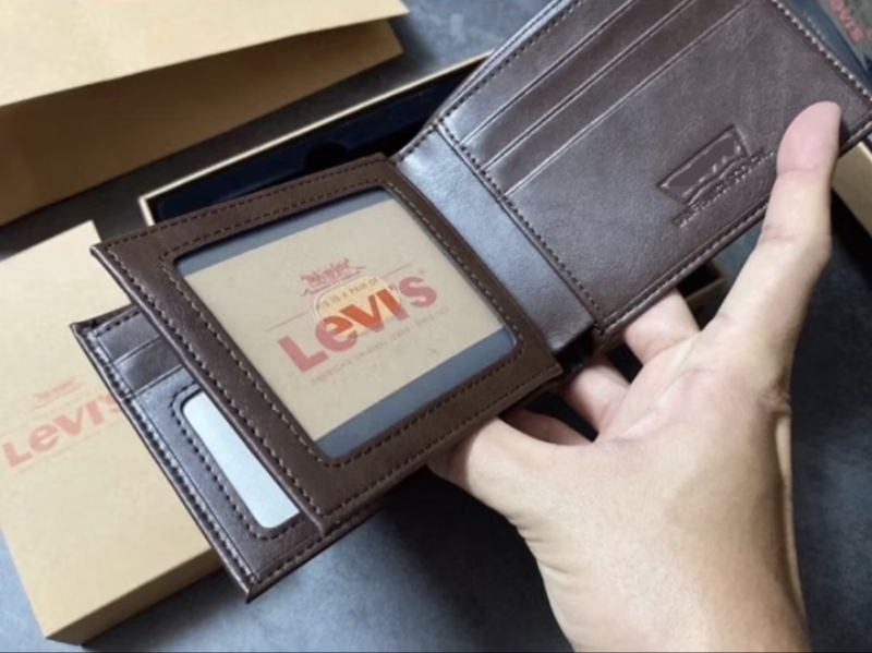 Authentic Levi's Wallet Imported 2 Years. | Shopee Malaysia