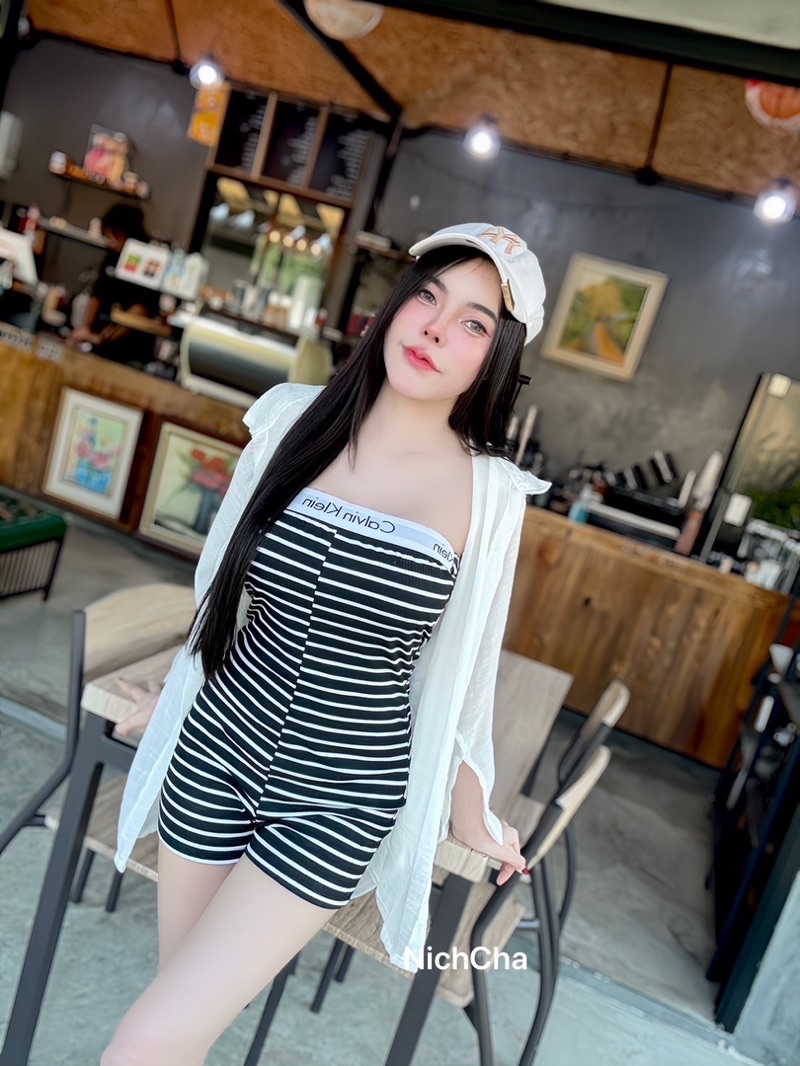 Nicha Comes In A Short-Sleeved Look It Is Very Much Bang Whole Set Of Good Fabric Who Looks At ...