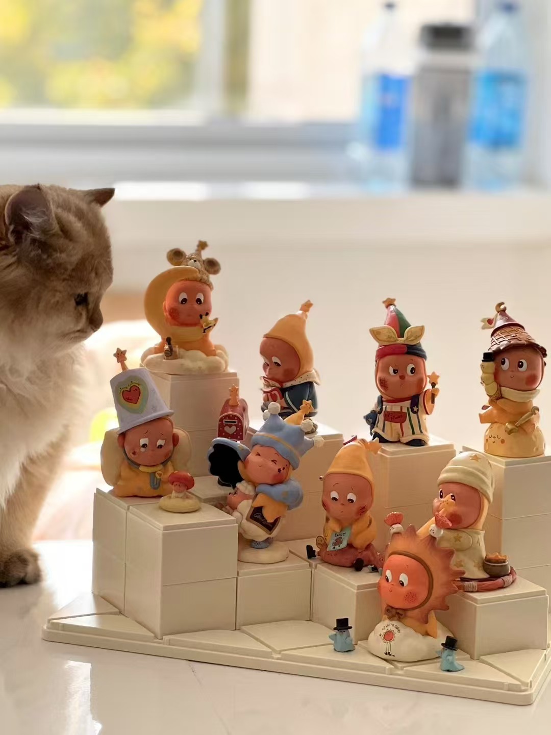 baby three Model Box + Block Stand Doll Display Cabinet Transparent ...