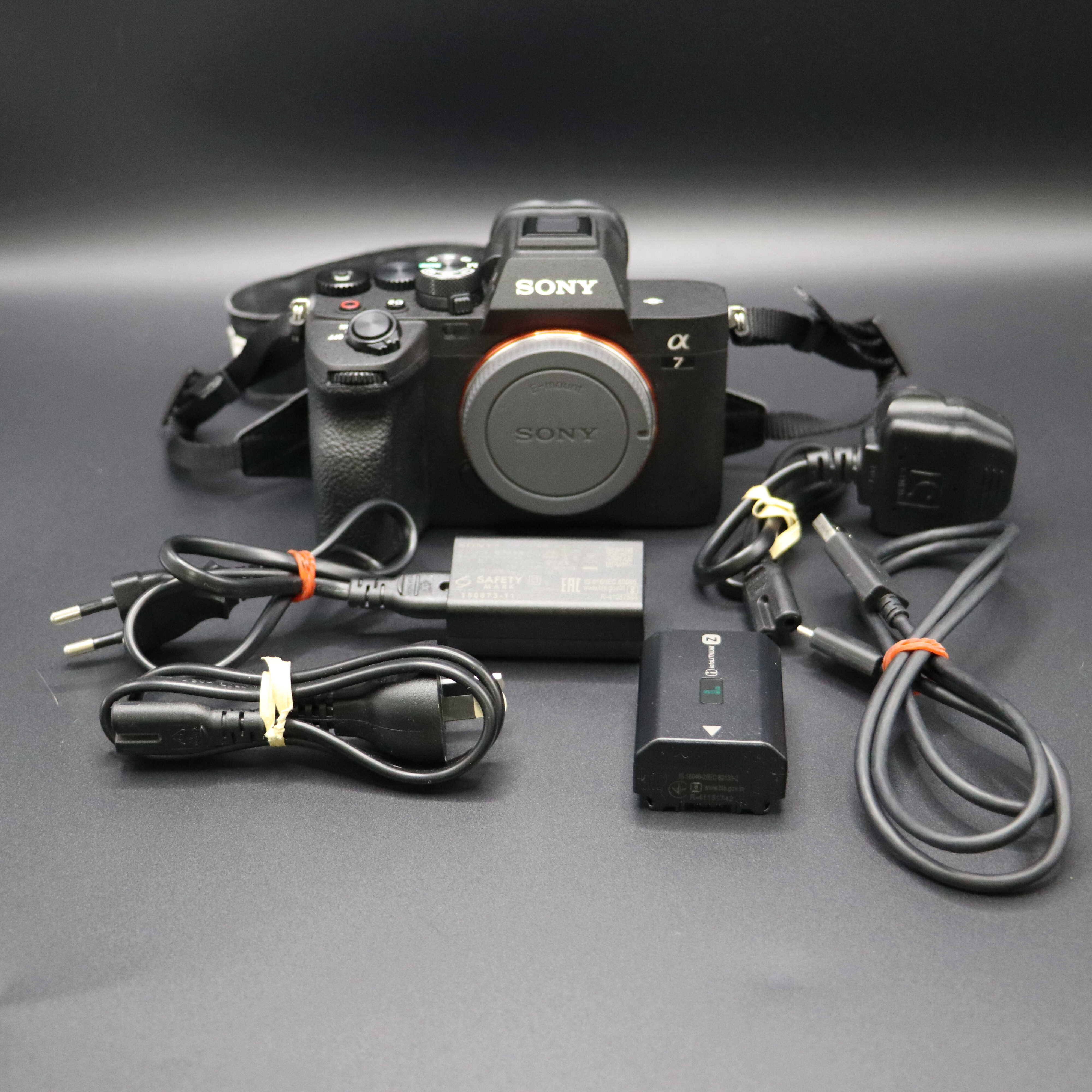 Sony A7IV Former Thai Center There Is A Box A7 mark 4 A74 A7 iv Second ...