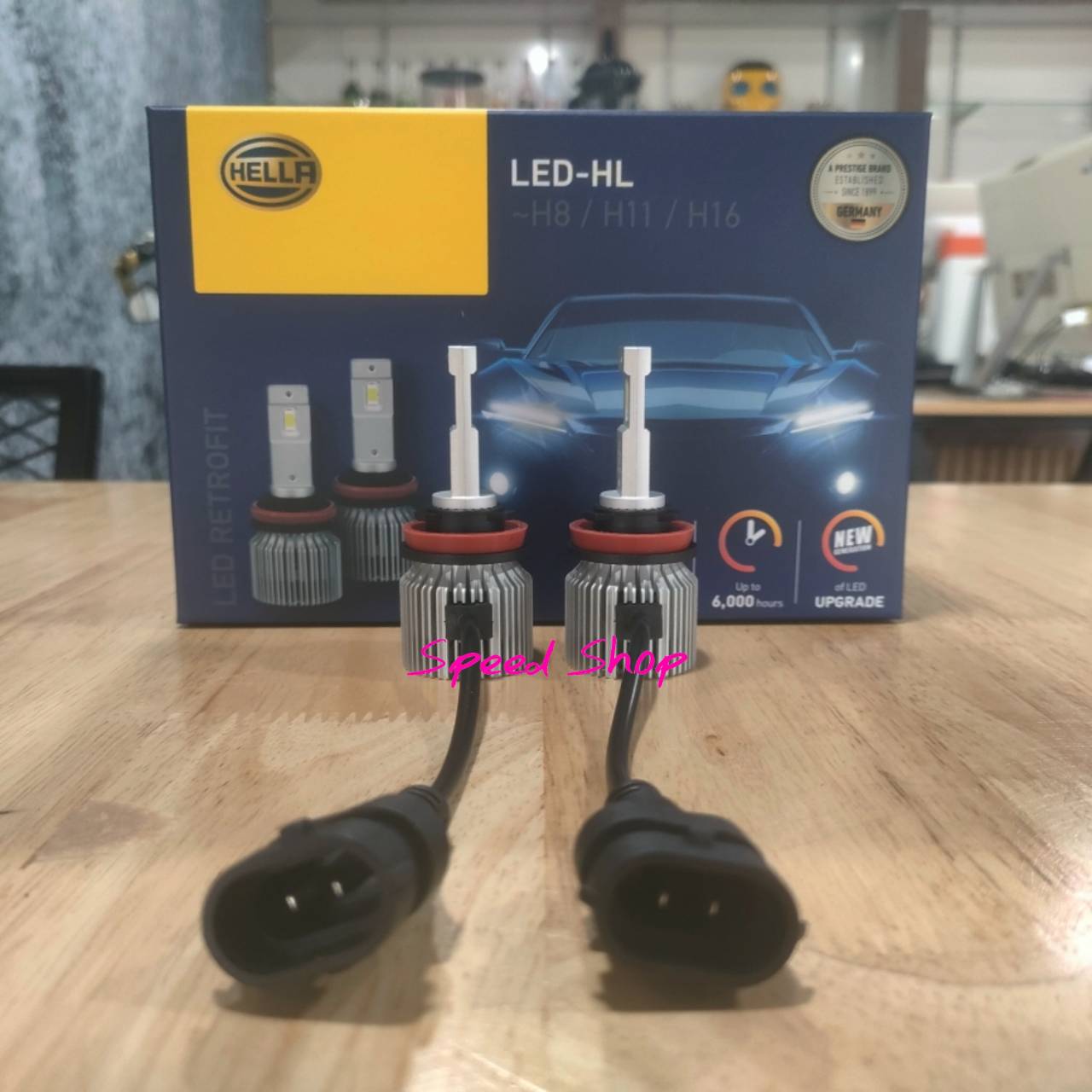 Hella Car Headlight Bulb RETROFIT LED 6500K 3700LM H8/11/16 + Philips ...