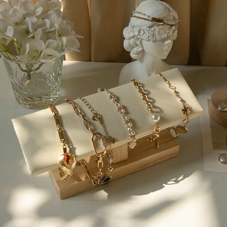 Jewelry Display Stand Solid Wood Bracelet Household Pendulum Holder ...