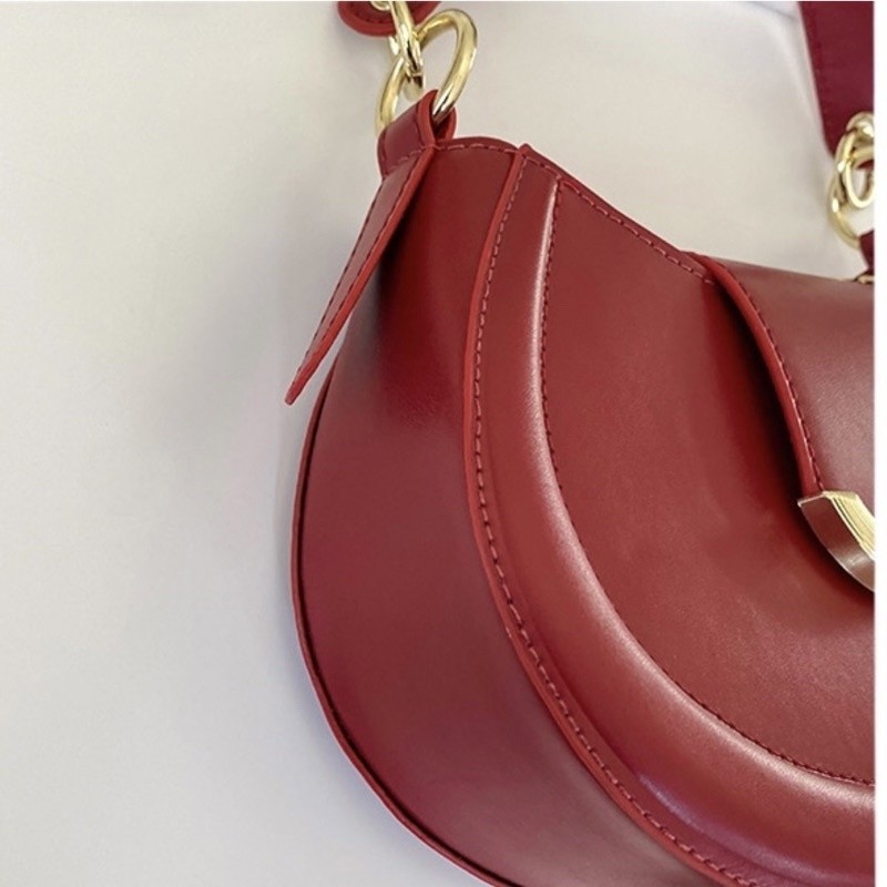 All Year Round Good Match Half-Moon Underarm Bag Handbag Diagonal ...