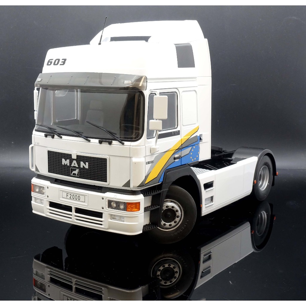 [MASH-2 Hall] Model Car 1/18 MAN F2000 1994 White | Shopee Malaysia