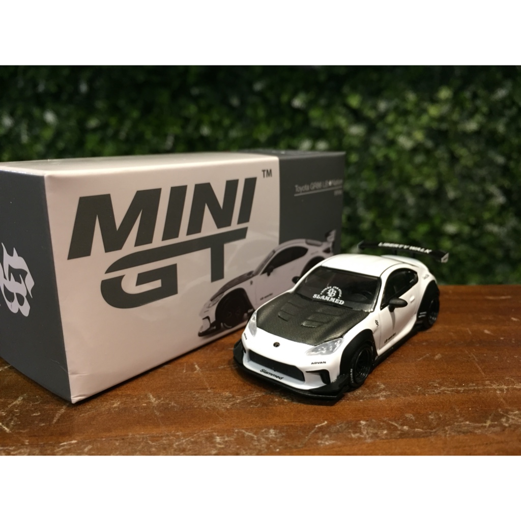 1/64 MiniGT LBWK Toyota GR86 White MGT00769L [MGM] | Shopee Malaysia