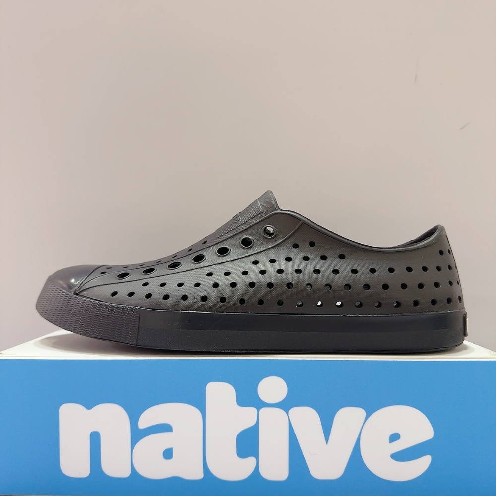 NATIVE JEFFERSON Men Women All Black Basic Waterproof Rain Boots Hole ...