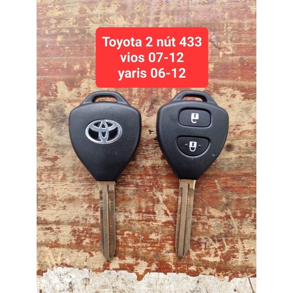 Toyota Vios Yaris key with 2 buttons to install remote circuit on the ...