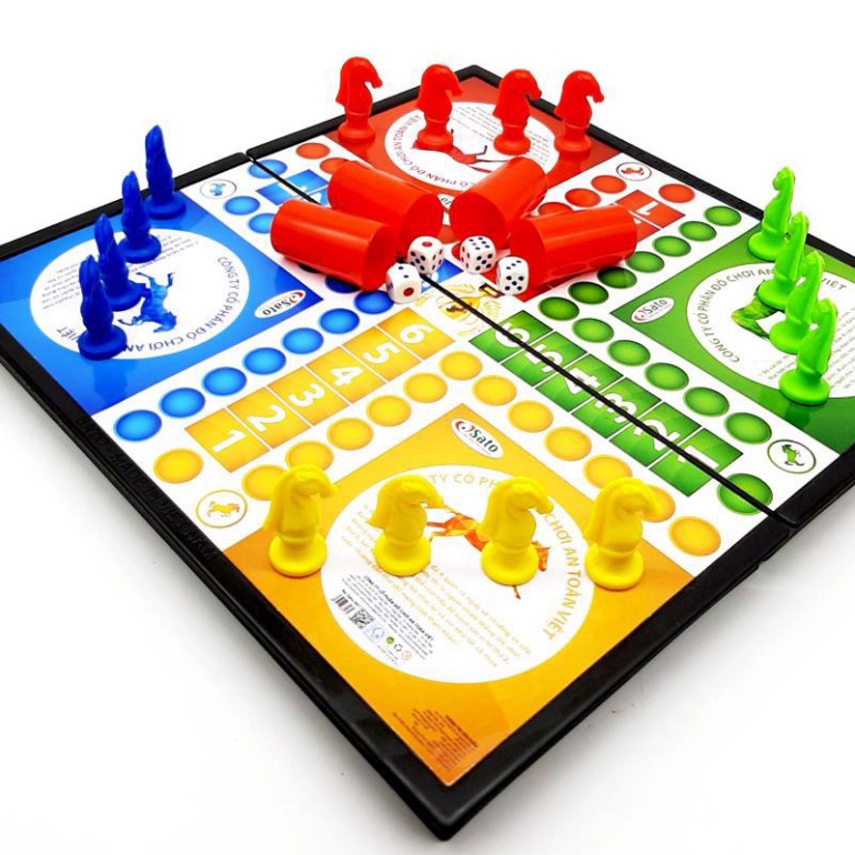 Foldable plastic seahorse toy set, horse racing chess set, seahorse ...